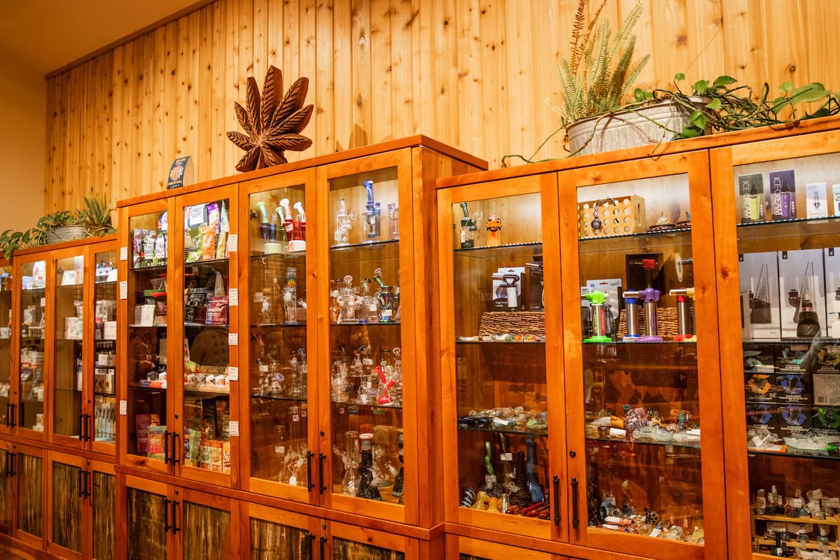 Shop Review: Cedar Greens - Leaf Nation