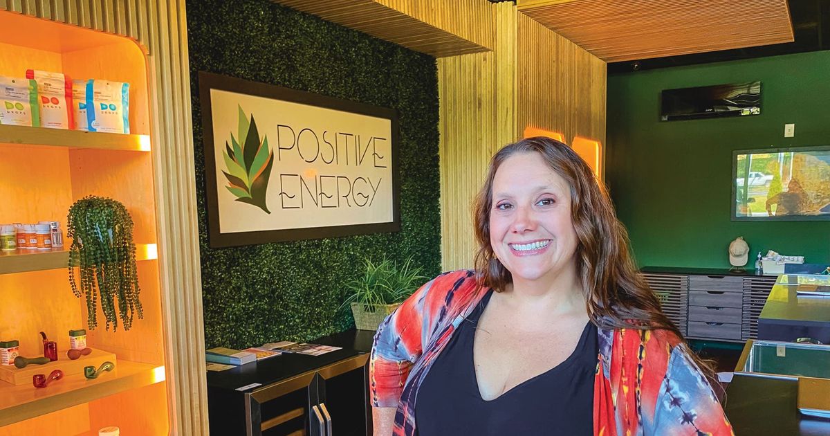 Laura Lowe of Positive Energy - Leaf Nation