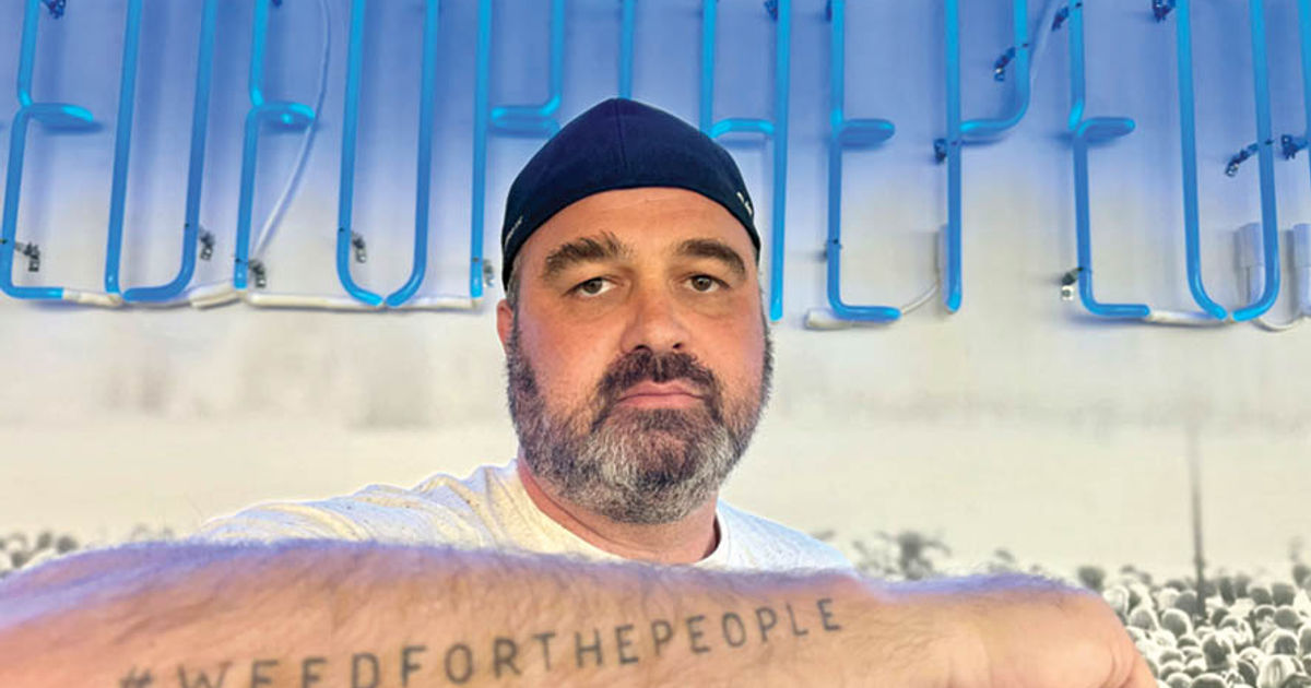 Elliot Lewis: The Long Beach Bullhorn - Leaf Nation